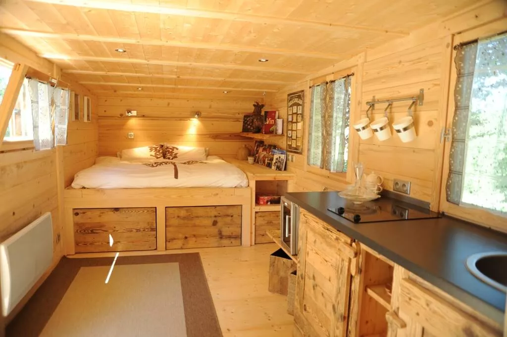 Ecolodges du Camping Capfun Les Portes du Beaujolais, Hébergements ...