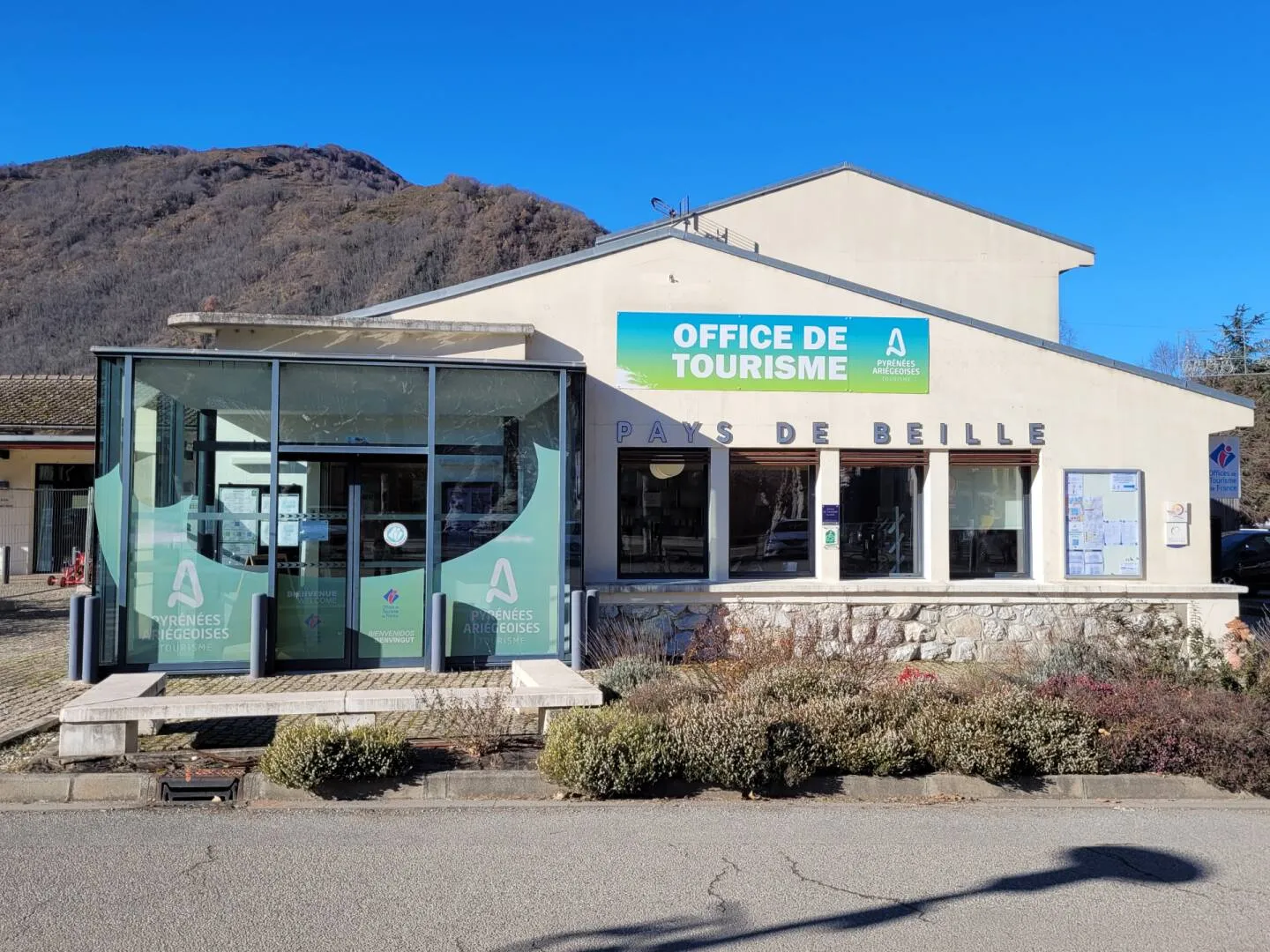 Office de Tourisme des Pyrénées Ariégeoises - Les Cabannes, Offices de ...
