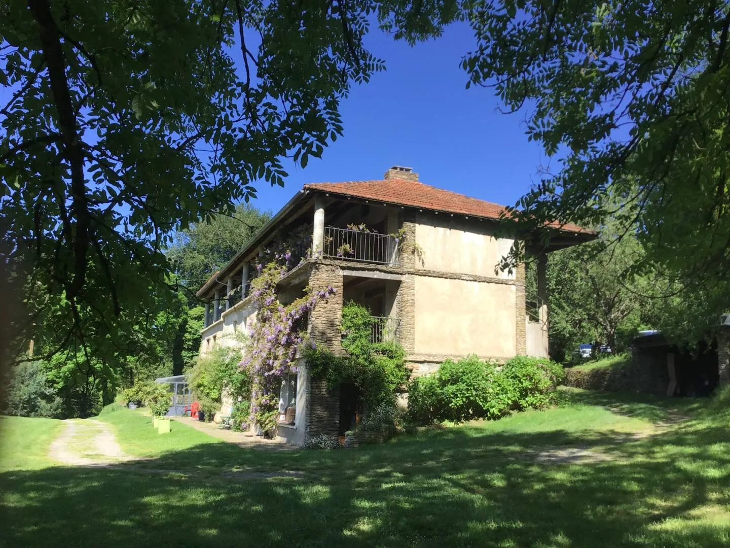 Salle la Salamandre - La Bouriotte, Hébergements collectifs à Labastide ...